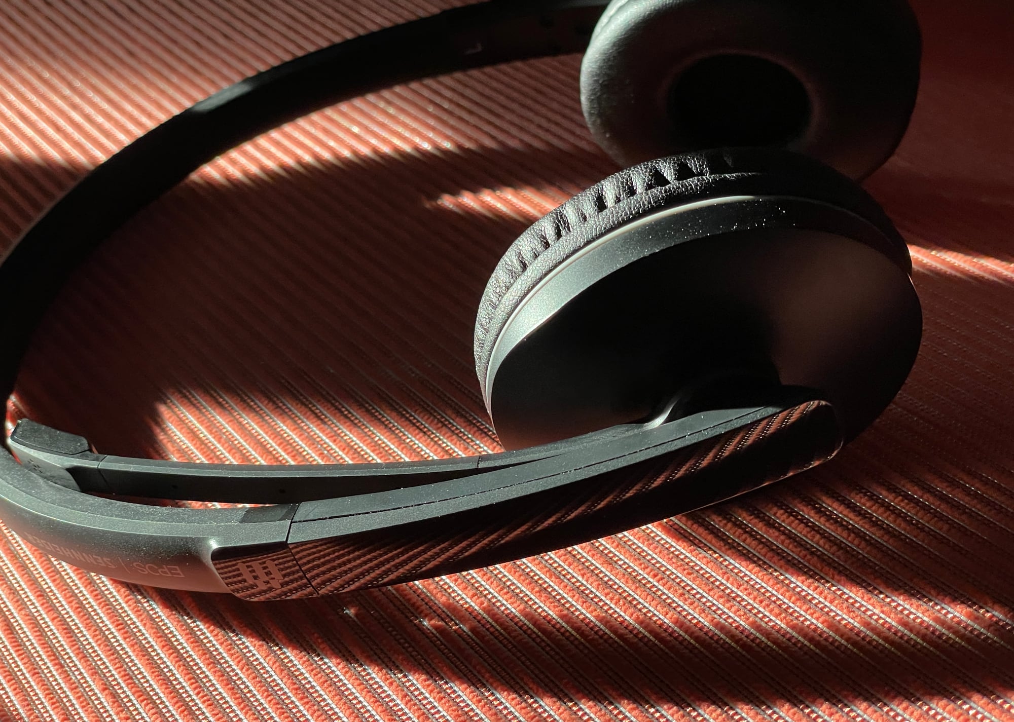 EPOS Adapt 260 Review: The WFH Bluetooth headset you never knew you ...