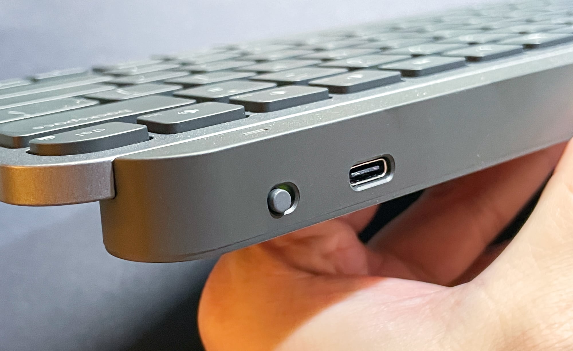 Logitech MX Keys Mini Review: The Magic Keyboard that Apple should have ...