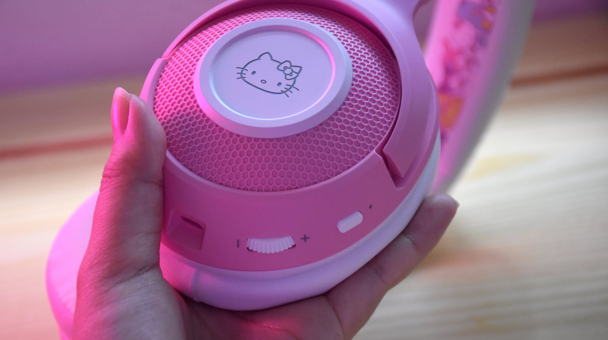 Razer Kraken BT – Hello Kitty and Friends Edition Review: Cuteness ...