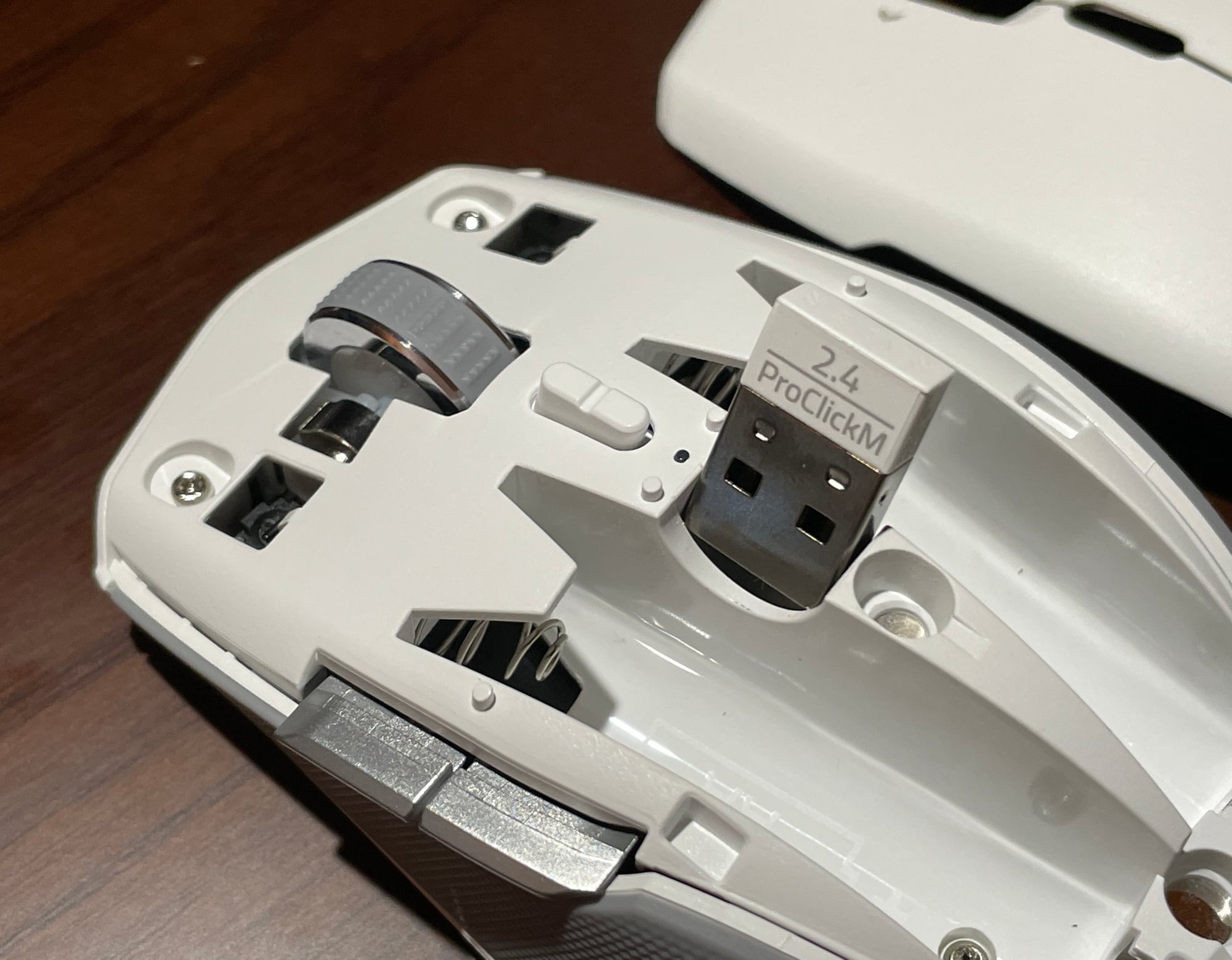 Razer Pro Click Mini Review: The stealthily quiet mouse for office ...