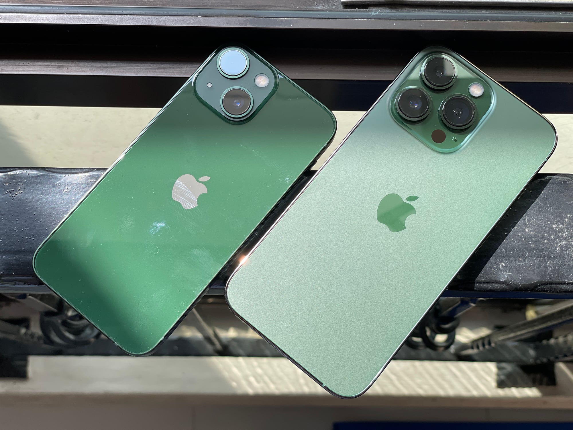 First look: Apple's Green iPhone 13 mini and Alpine Green iPhone 13 Pro ...