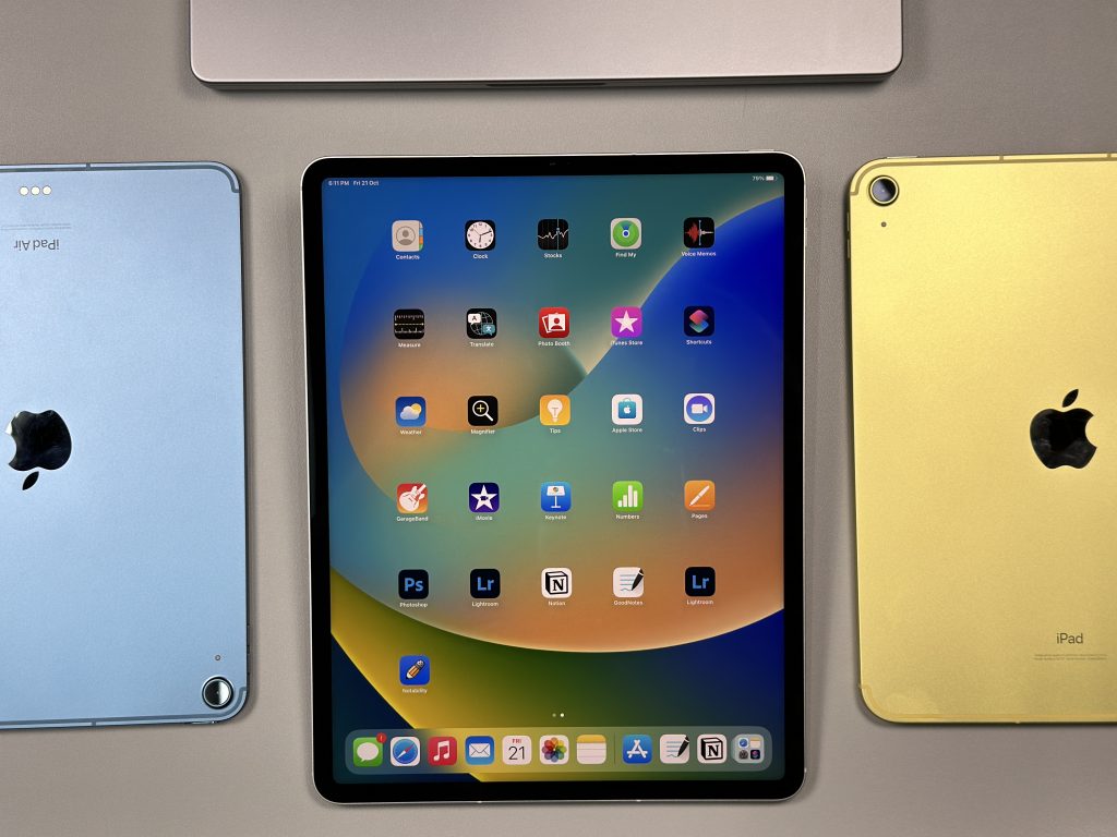 Apple Releases Redesigned iPad in 4 Vibrant Colours - GeekBytes