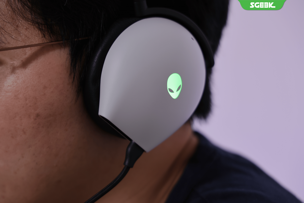 Alienware AW920H Review: A Tri-Mode Wireless Gaming Headset